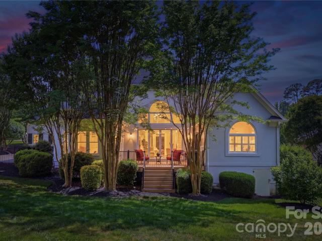 18928 Peninsula Point Drive