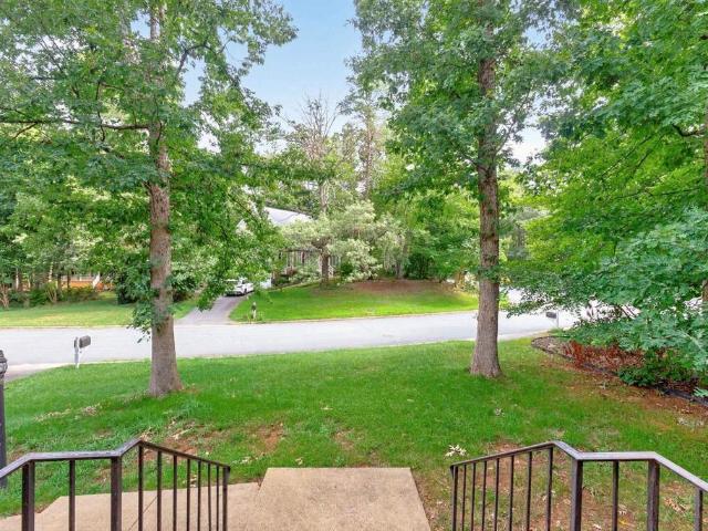 1893 Amberfield Dr