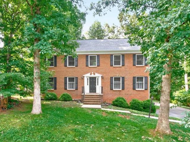 1893 Amberfield Dr, Charlottesville, VA 22911