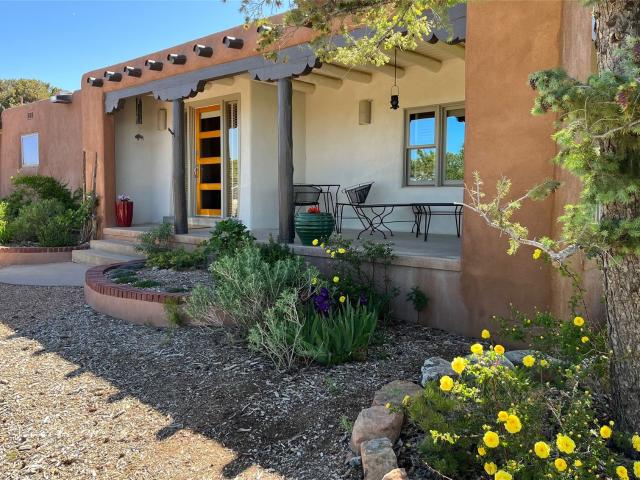 1893 Conejo Drive, Santa Fe, US, NM