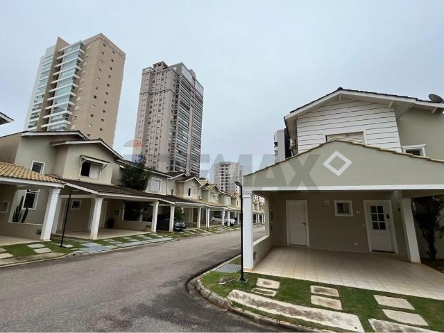 189 Área Útil Casa de Condomínio Alugar, 3 Dormitórios localizado em Rua Antônio Perez Hernandez, 500, Parque Campolim, Sorocaba, São Paulo, 18048115 | Brasil