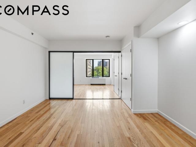 189 Avenue C, New York, NY