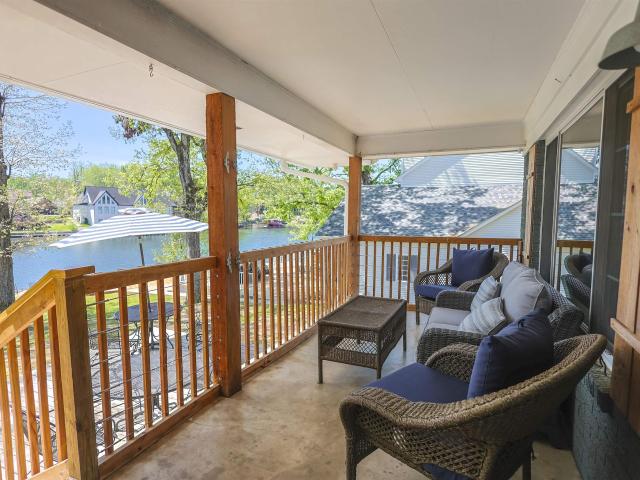 189 Bayshore Cove