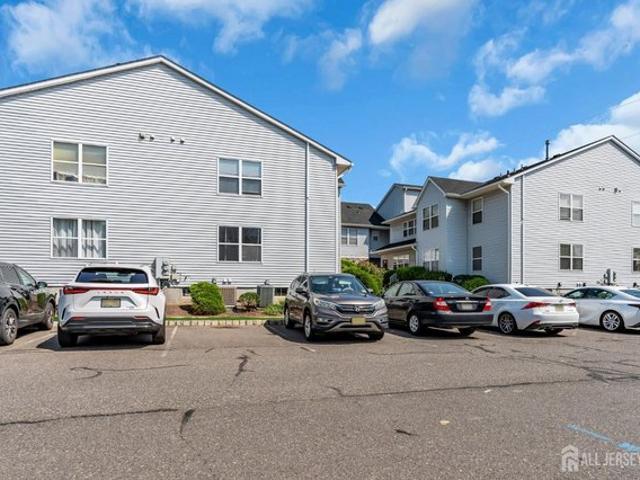 189 Bexley Ln, Piscataway, NJ 08854