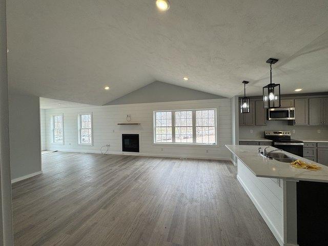 189 Bennett Rd Unit B, Camillus, NY 13031