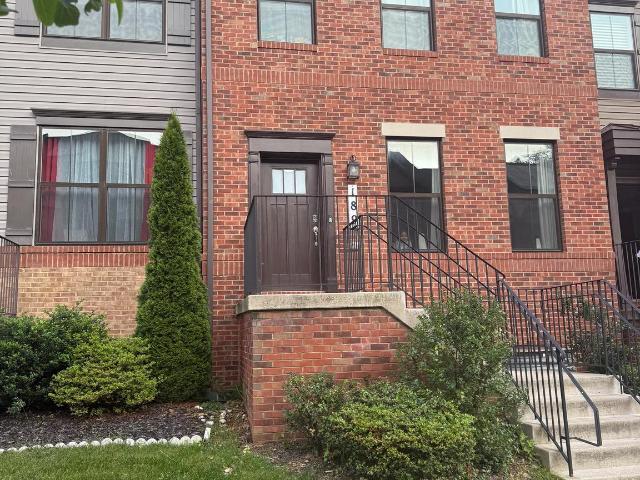 189 Green Poplar Ln, Clarksburg, MD 20871 | MLS #MDMC2225 | Compass