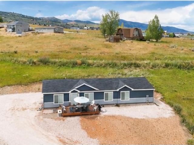 189 E Froghair Cir, Garden City, UT 84028