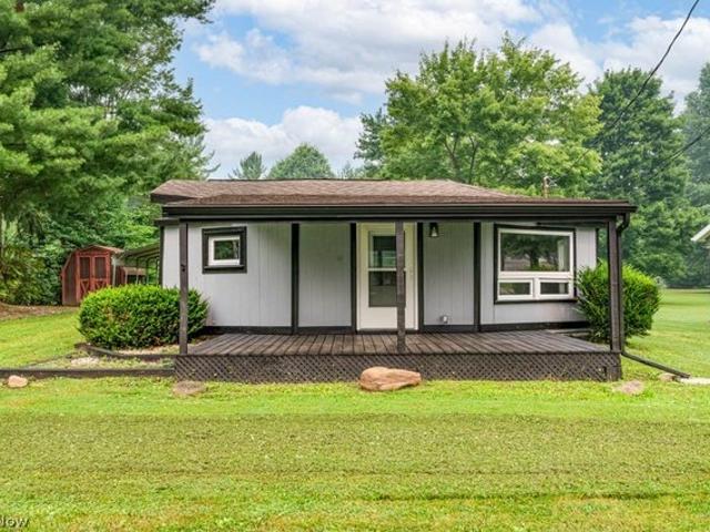 189 Hawthorne Dr, Deerfield, OH 44449
