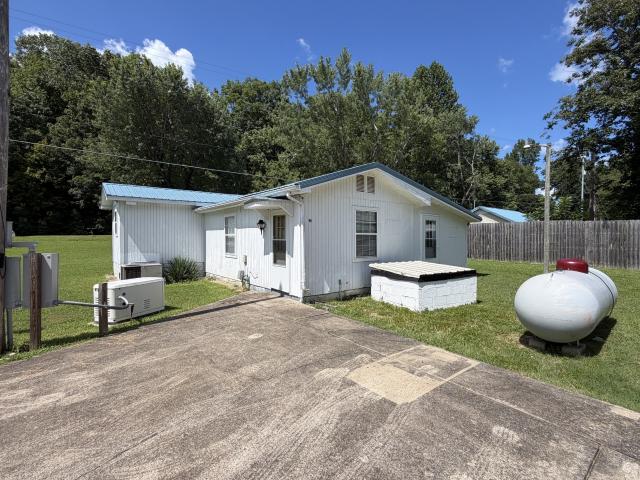 189 Leatherwood Lake Rd