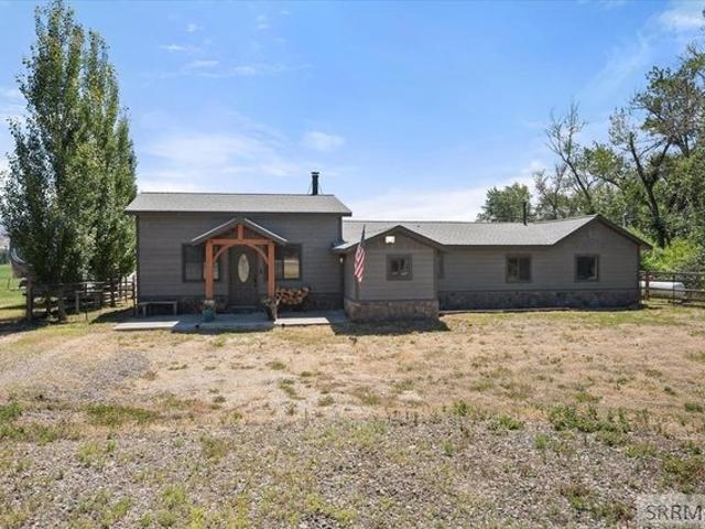 189 Lemhi Rd, Salmon, ID 83467