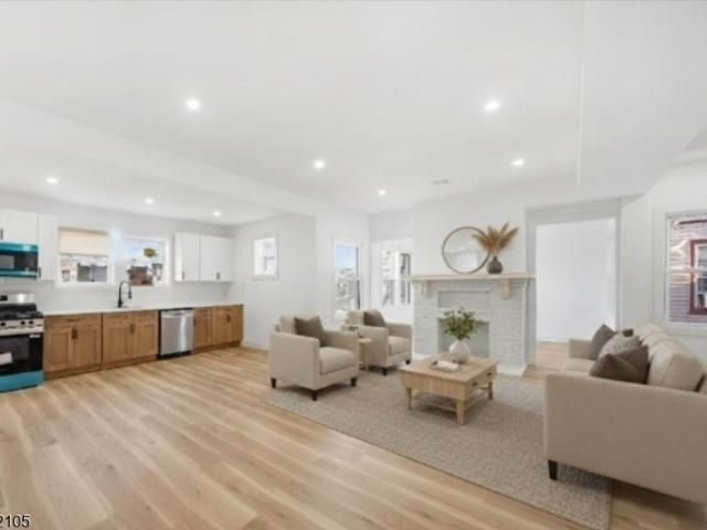 189 N Oraton Pkwy # 2