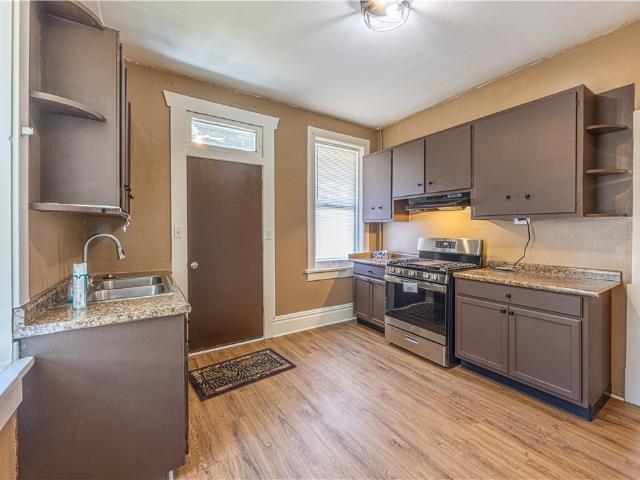 189 S Mount Vernon Ave