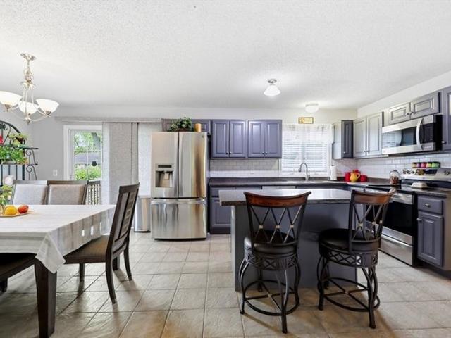 189 Seymour Ave, Springfield, MA 01109