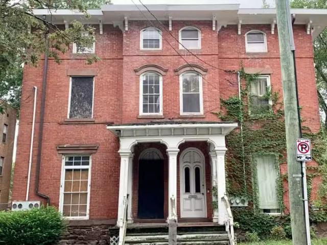 189 SIGOURNEY ST, HARTFORD, CT 06105 Single Family Residence F.