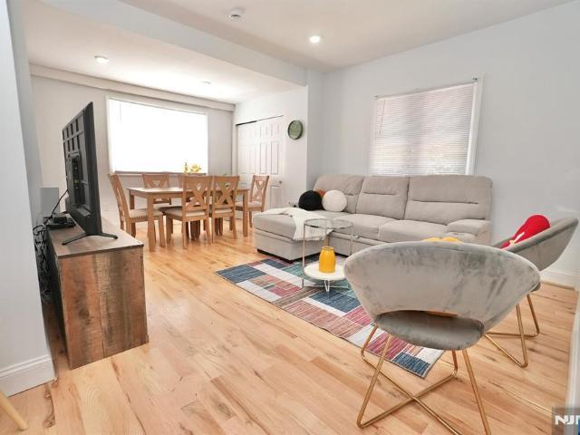 189 Summit Cross, Rutherford, NJ 07070 | MLS #26012 | Compass