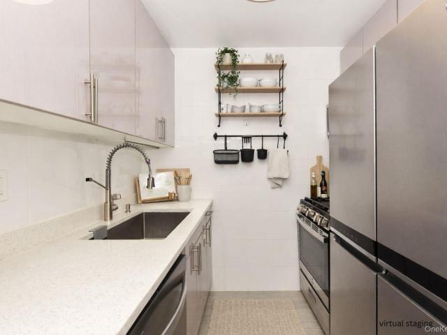 18 15 th Street 4L