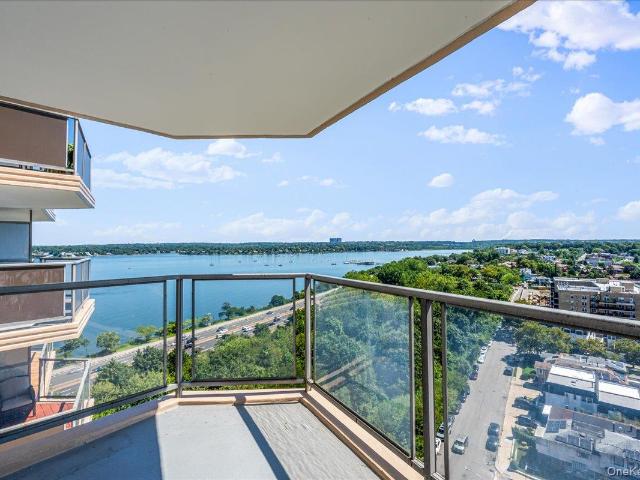 18 15 th Street, Unit 15B