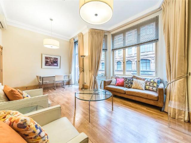 18 20 Hans Road, Knightsbridge, London 2 bed flat to rent £4,500 pcm £1,038 pw