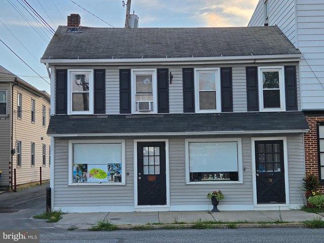 18 20 S Market St, Mechanicsburg, PA 17055
