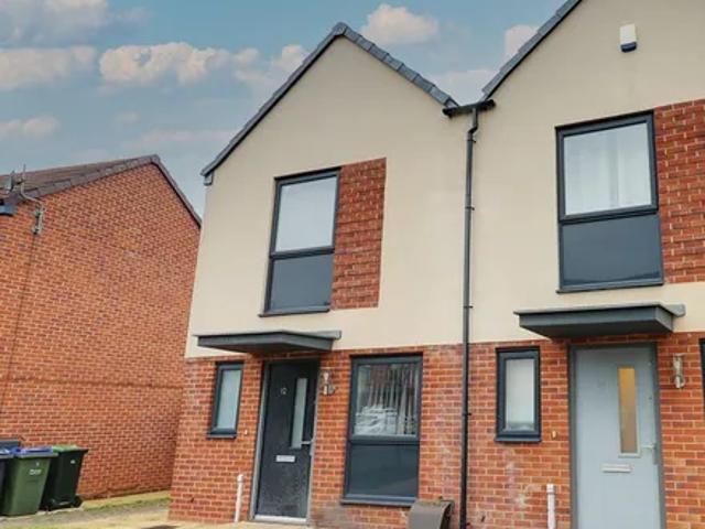 18 22 Wattle Road, Oldbury, B70 9BL, United Kingdom | 2 bed duplex for rent #167523960 | Rentberry