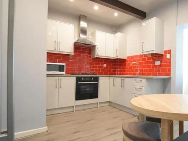 18 24 Tealby Grove, Stirchley, B29 7RJ, United Kingdom | 4 bed townhouse for rent #136165428 | Rentberry