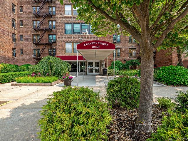 18 35 Corporal Kennedy Street, Unit 4K | Compass