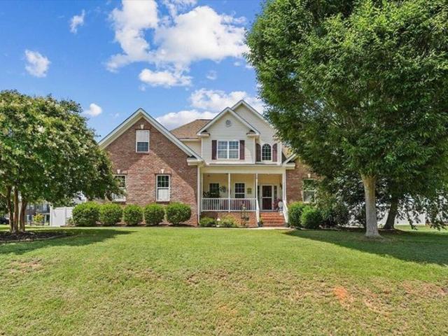 18 Treewood Ln, Clayton, NC 27527