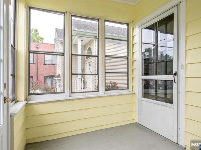 18 Unit 2 Lincoln Avenue # 2