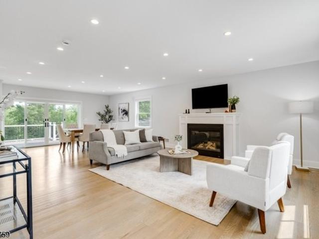 18 University Ave, Chatham, NJ 07928
