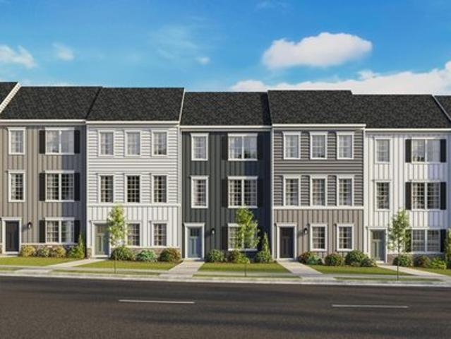 18 Valegro St, Charles Town, WV 25414