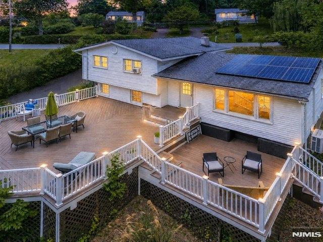 18 Valley Dr, New Windsor, NY