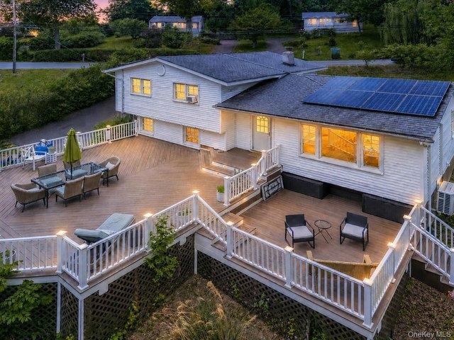 18 Valley Dr, Salisbury Mills, NY 12577