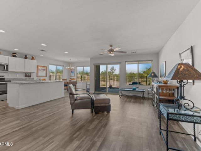 18 W Monte Cristo Dr, Wickenburg, AZ 85390 | MLS #6958 | Compass