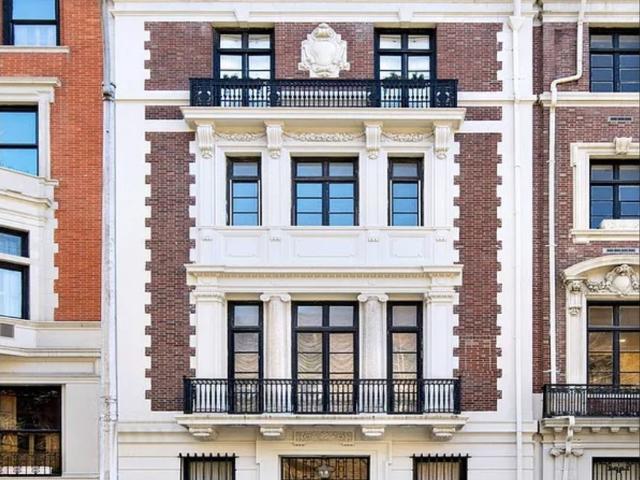 18 W 74TH Street 1