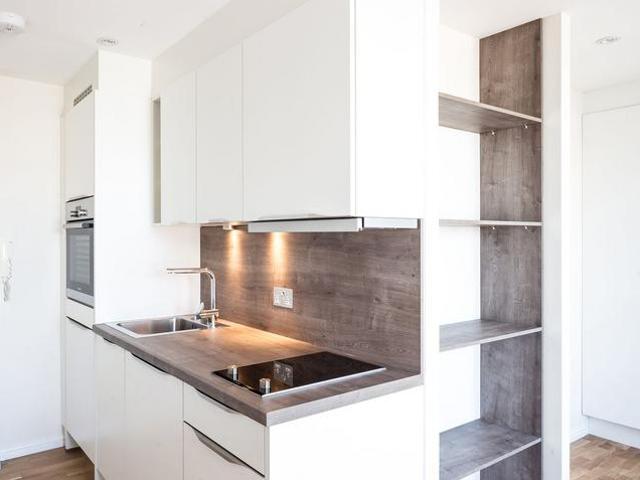 18 Walker House 358 Wandsworth Road Ground floor flat to rent £1,375 pcm £317 pw