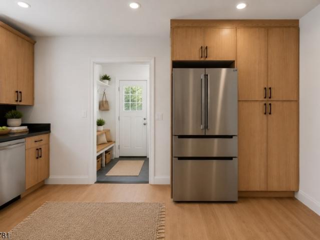 18 Walnut St # B