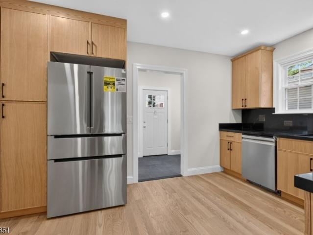 18 Walnut St Unit A, Summit City, US, NJ