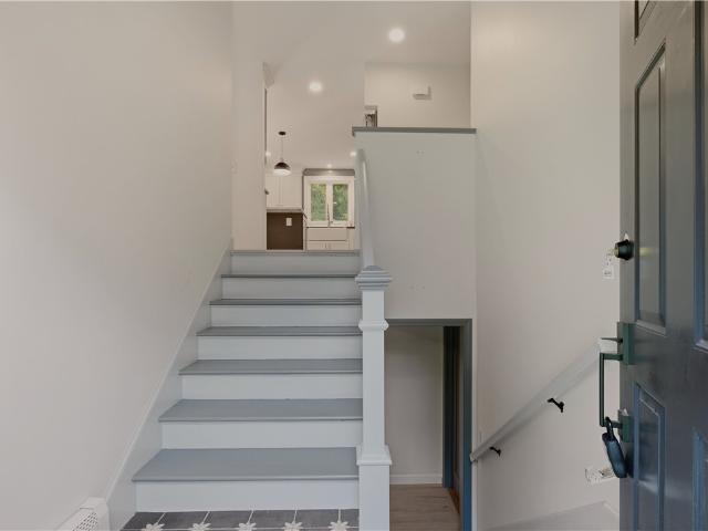 18 Waterman Street