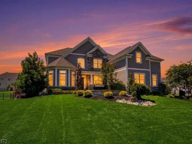 18 Waterford Way, Middletown Township, NJ 07738