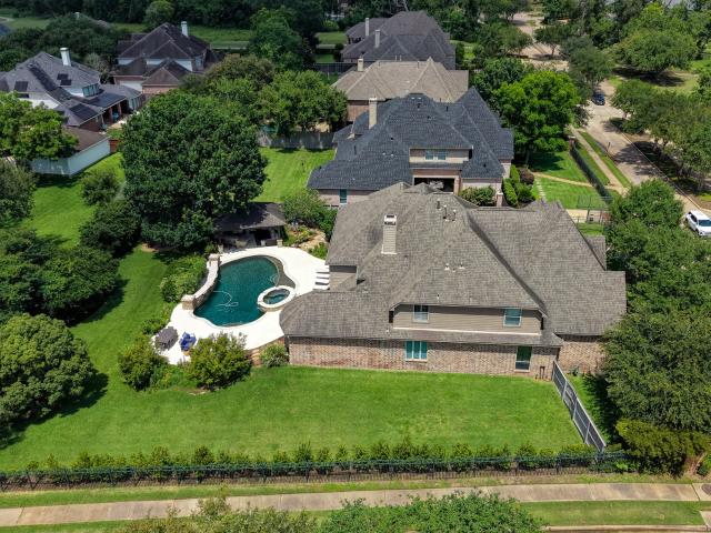 18 Waters Lake Boulevard