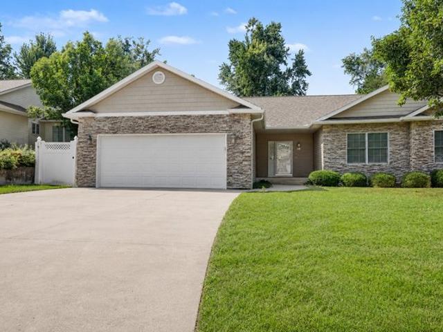 18 Weaver Dr, Ottumwa, IA 52501