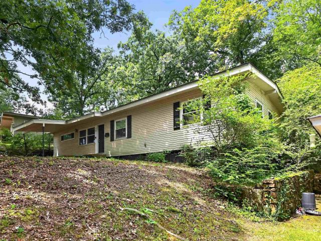 18 Windsor Drive