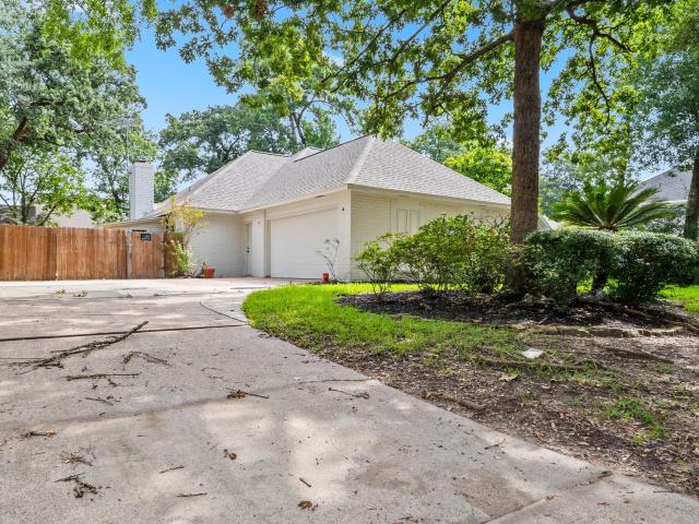 18 Windsor Drive
