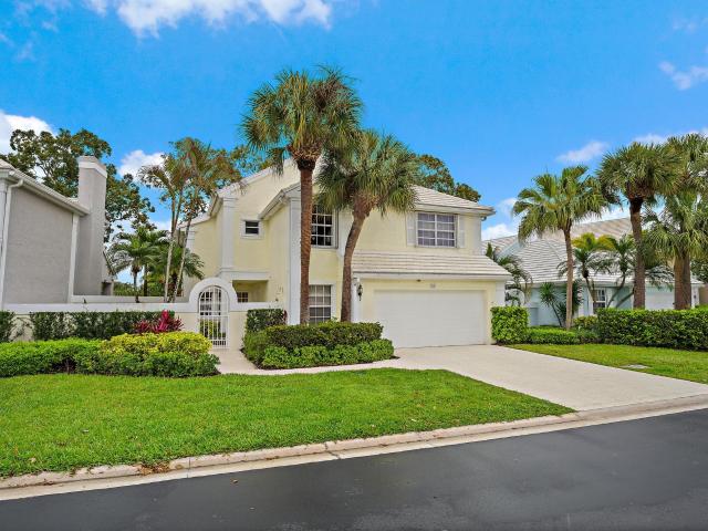 18 Windsor Ln, Palm Beach Gardens, FL 33418 | MLS #B26004
