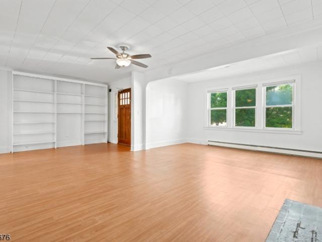 18 Winfield St