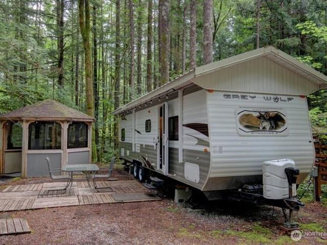 18 Wilderness Way, Deming, WA 98244