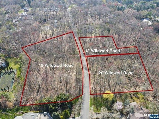 18 Wildwood Rd, Saddle River, NJ 07458