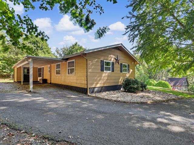 18 Willie Hutson Road