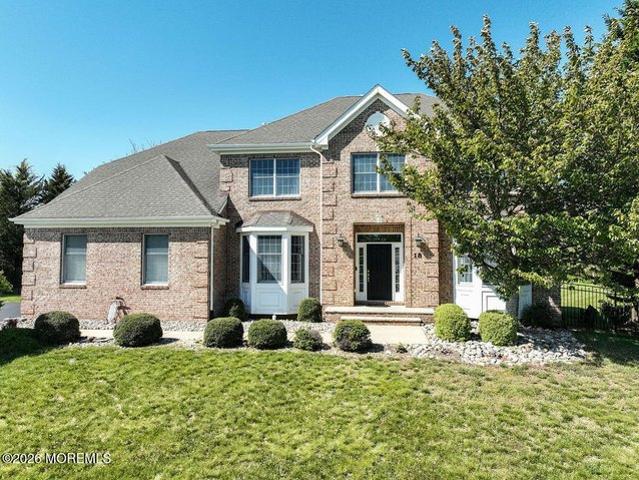 18 Willow Ct, Manahawkin, NJ 08050