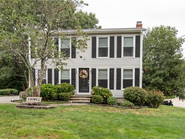 18 Woodcrest Drive